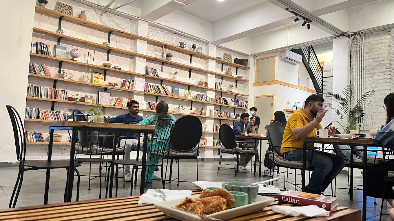 Cafe in Noida- 5 Cafes for Desserts and Coffees ( Must Visit)