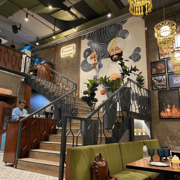 Cafe in Noida- 5 Cafes for Desserts and Coffees ( Must Visit)