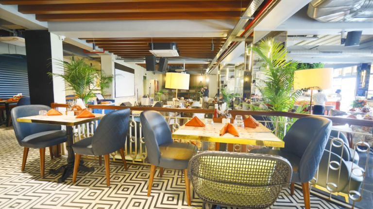 Best Date Places in Noida | 5 Top Cafes For Memorable Date